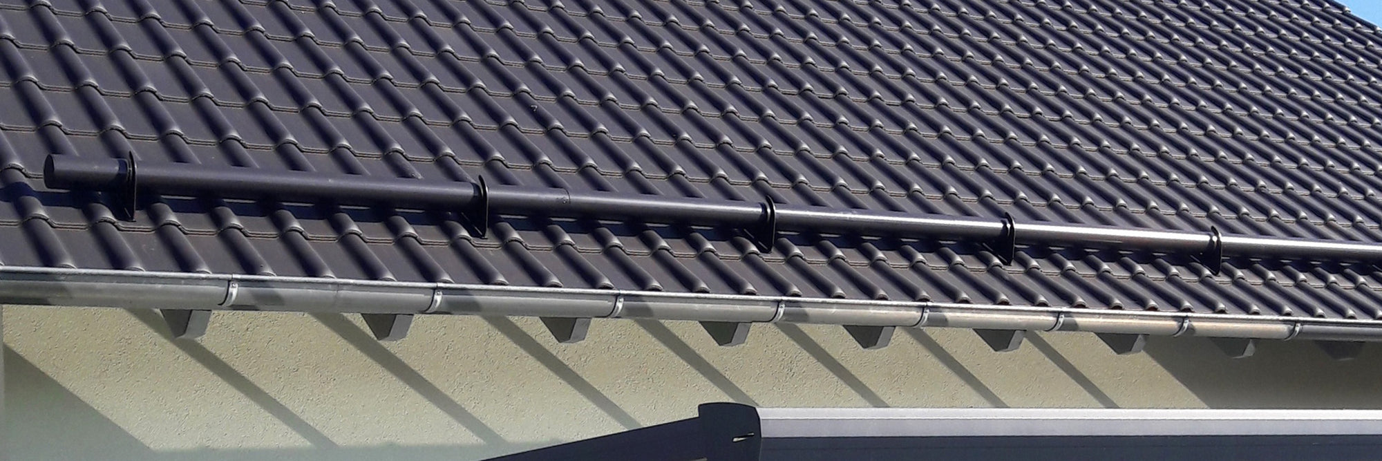 Rundholzhalter Schneefang Rundholz | FRICK Dachartikel